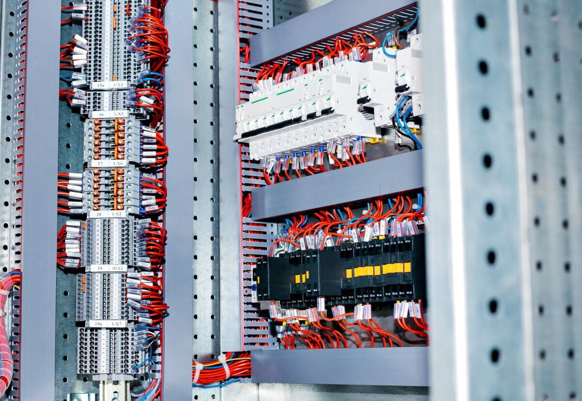LV Distribution | Facilities Management Services | First Response Group